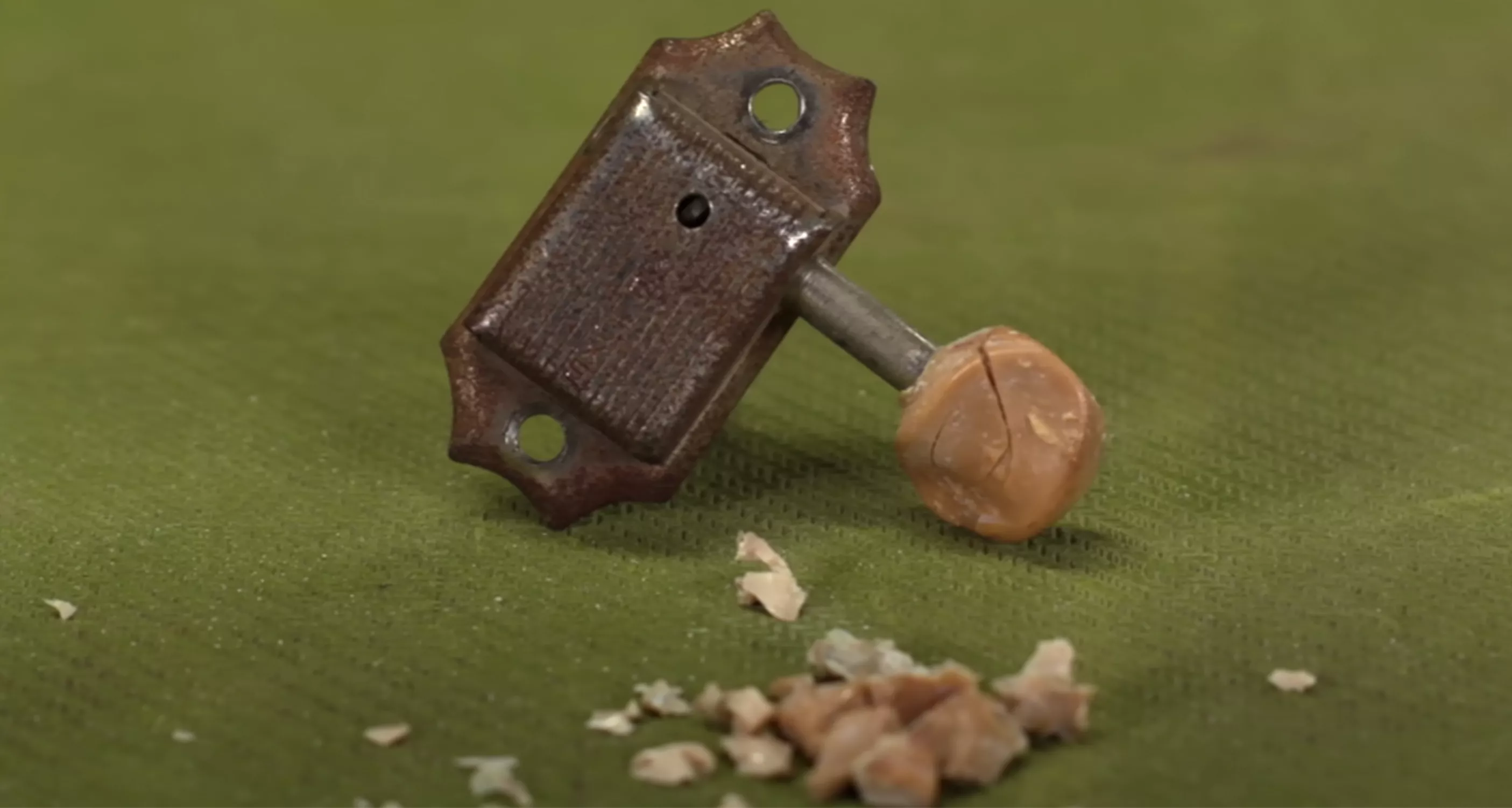 Fixing Albert Lee’s Crumbling Tuner Knobs - StewMac