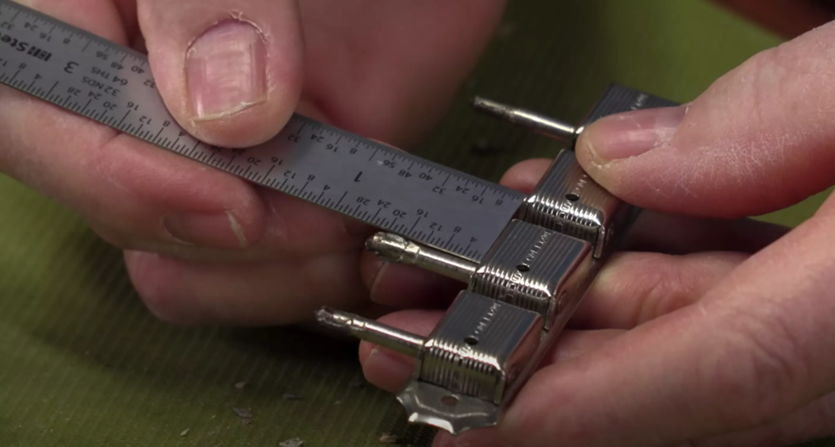 Fixing Albert Lee’s Crumbling Tuner Knobs - StewMac