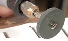 Using fret polishing wheels on a flex shaft - StewMac