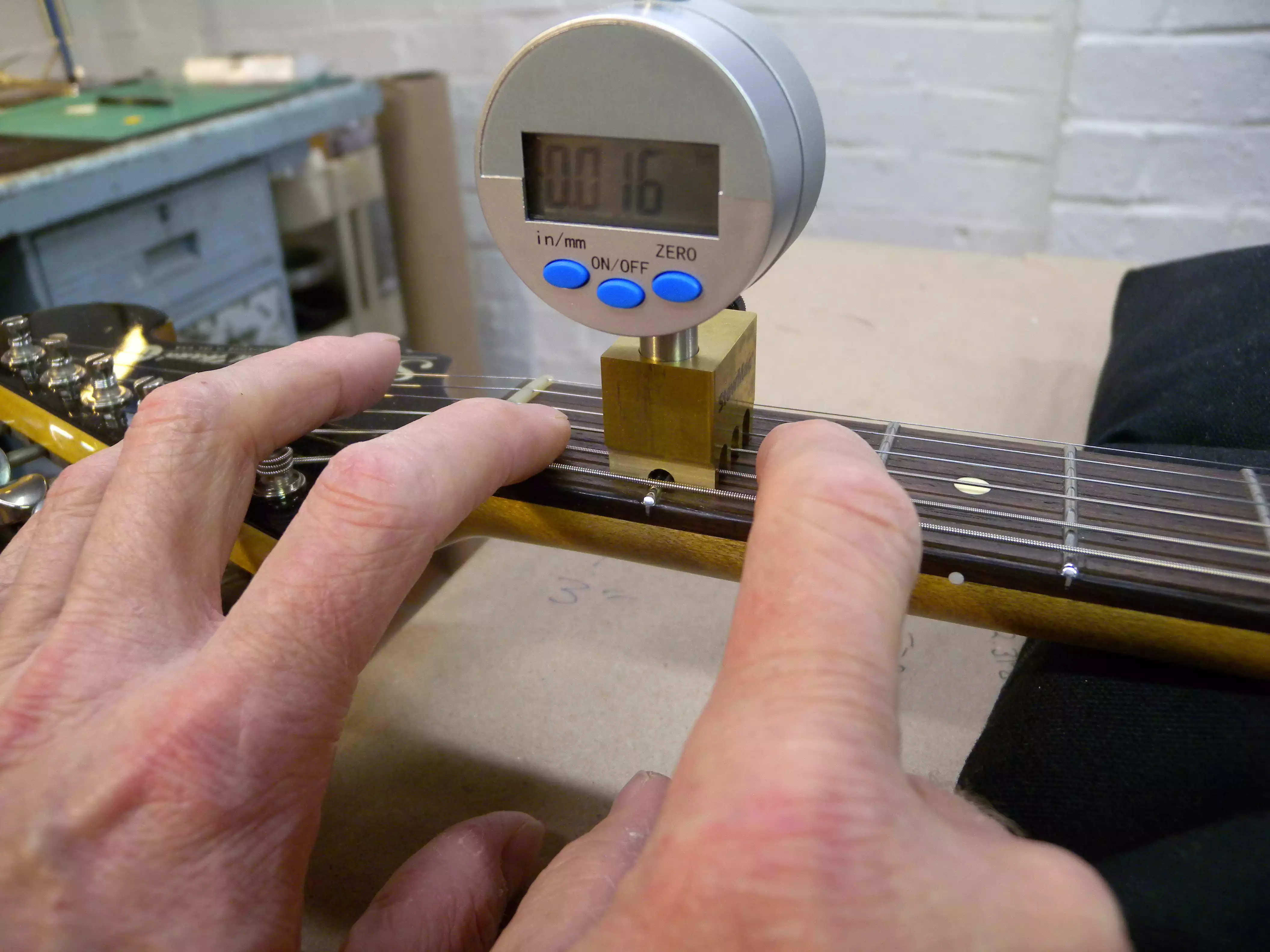 Digital Nut Slotting Gauge Instructions - StewMac